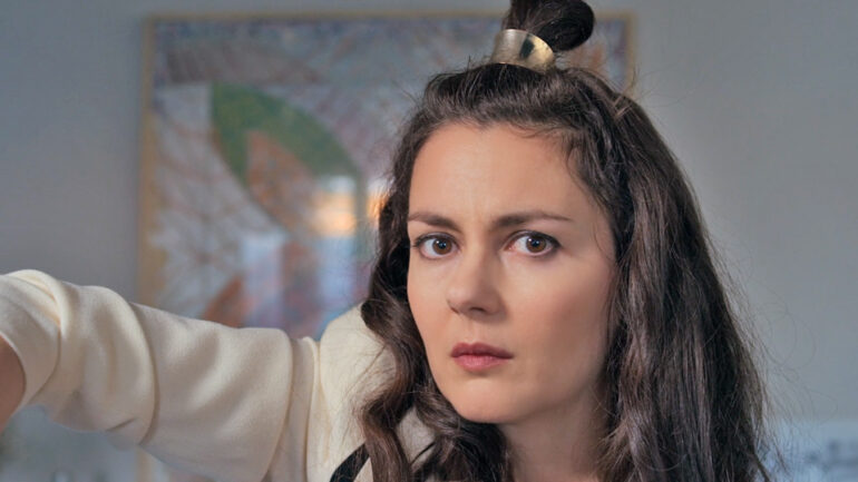 Rencontre avec Julia Faure, l'actrice de Coma de Bertrand Bonello ...